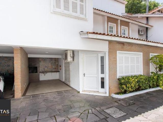 Casa em condomínio, 3 dormitórios 1 suite 2 vagas Jardim Isabel