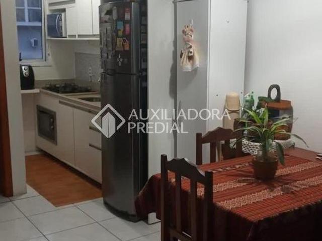 Casa em Condomínio 3 dormitórios 1 vaga de garagem coberta e fechada