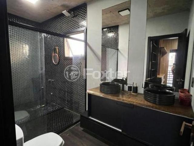 Casa em Condomínio, 3 dormitórios, 200 m², em Zona Nova
