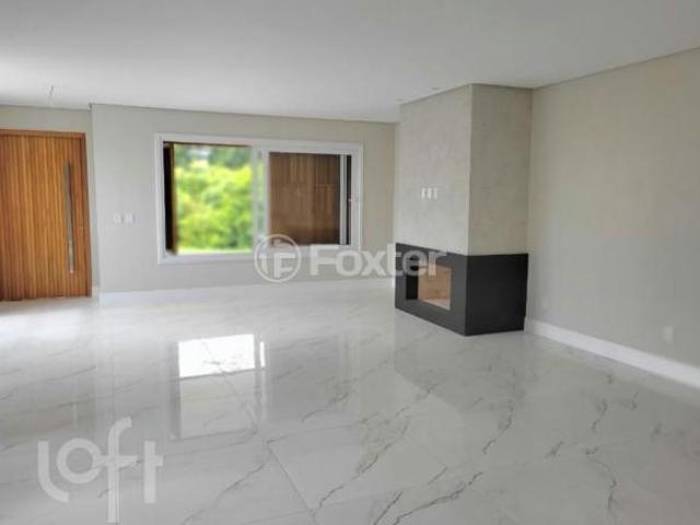 Casa em Condomínio, 3 dormitórios, 203 m², em Centro