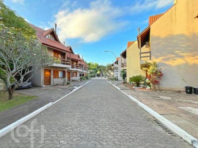 Casa em Condomínio, 3 dormitórios, 207.92 m², em Guarujá