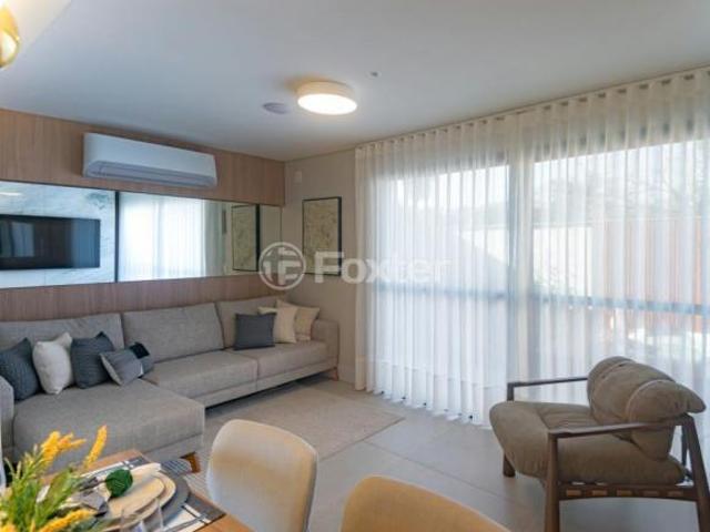 Casa em Condomínio, 3 dormitórios, 208 m², em Morro Santana