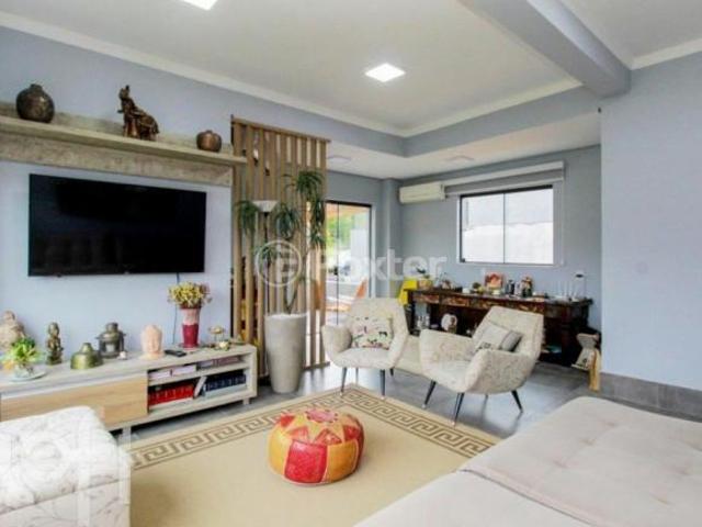Casa em Condomínio, 3 dormitórios, 209.5 m², em Hípica