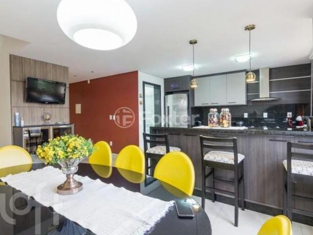 Casa em Condomínio, 3 dormitórios, 215.48 m², em Camaquã