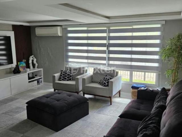 Casa em Condomínio, 3 dormitórios, 217.32 m², em Mário Quintana