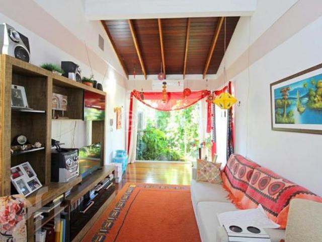 Casa em Condomínio, 3 dormitórios, 217.37 m², em Tristeza