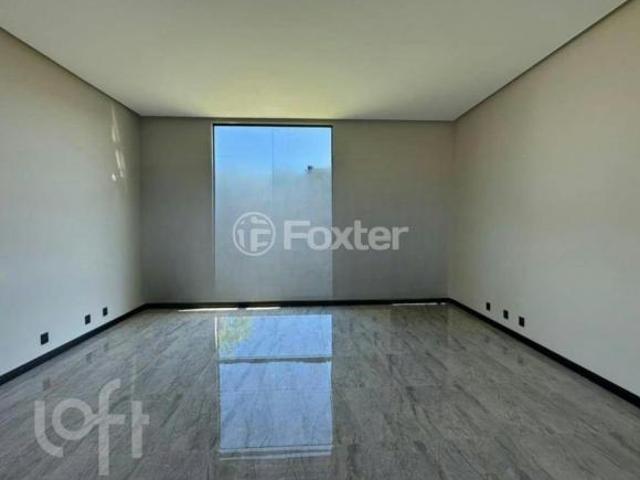 Casa em Condomínio, 3 dormitórios, 218.17 m², em Lomba Grande