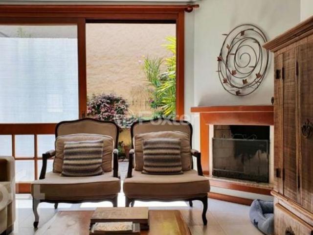Casa em Condomínio, 3 dormitórios, 219.79 m², em Tristeza
