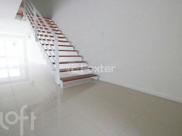 Casa em Condomínio, 3 dormitórios, 220.01 m², em Lomba do Pinheiro