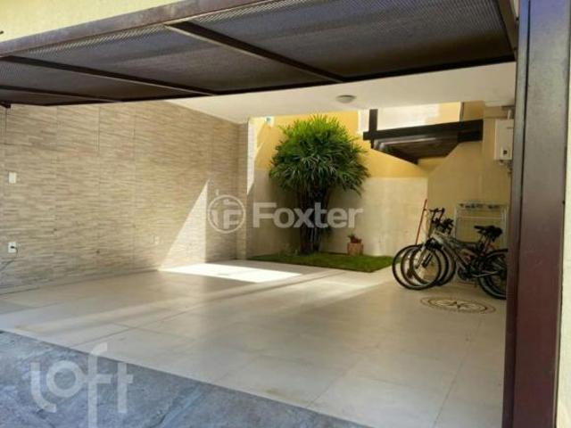 Casa em Condomínio, 3 dormitórios, 221.28 m², em Vila Jardim