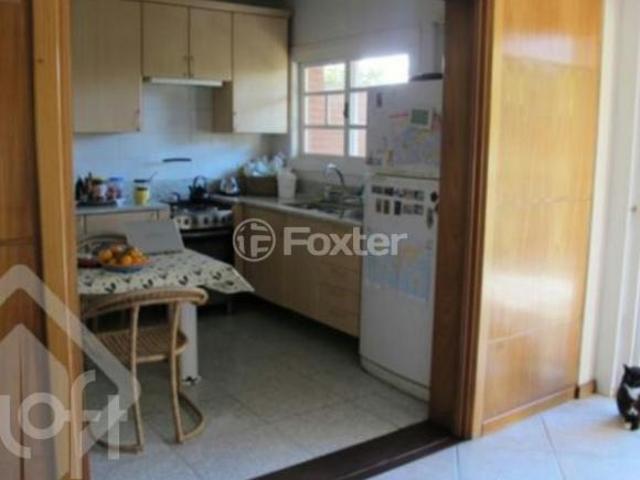 Casa em Condomínio, 3 dormitórios, 222.64 m², em Três Figueiras