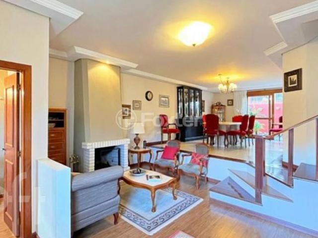 Casa em Condomínio, 3 dormitórios, 225.18 m², em Jardim Isabel