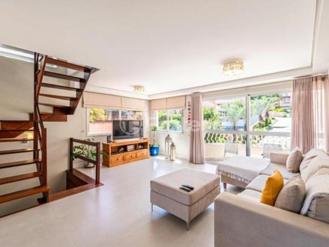 Casa em Condomínio, 3 dormitórios, 230.51 m², em Cavalhada
