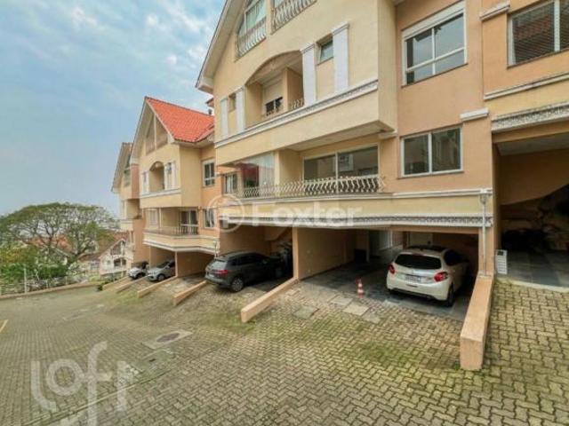 Casa em Condomínio, 3 dormitórios, 230.51 m², em Pedra Redonda