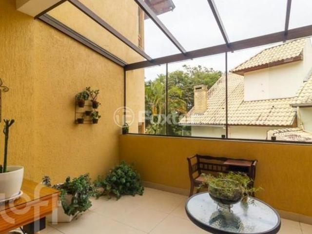 Casa em Condomínio, 3 dormitórios, 240.5 m², em Jardim Isabel