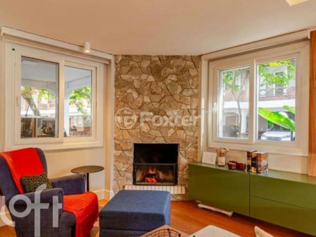 Casa em Condomínio, 3 dormitórios, 241.4 m², em Tristeza
