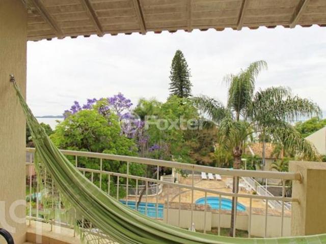 Casa em Condomínio, 3 dormitórios, 245.67 m², em Pedra Redonda