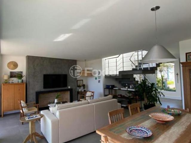Casa em Condomínio, 3 dormitórios, 246.18 m², em Gleba B Arroio Teixeira