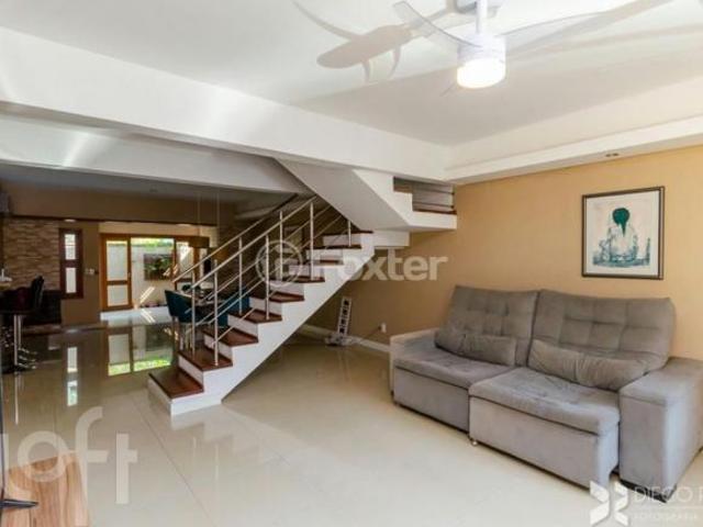 Casa em Condomínio, 3 dormitórios, 248 m², em Lomba do Pinheiro