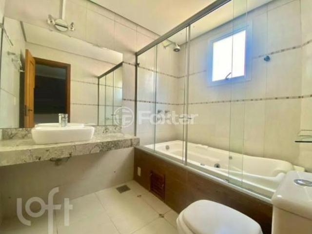 Casa em Condomínio, 3 dormitórios, 249.15 m², em Hípica