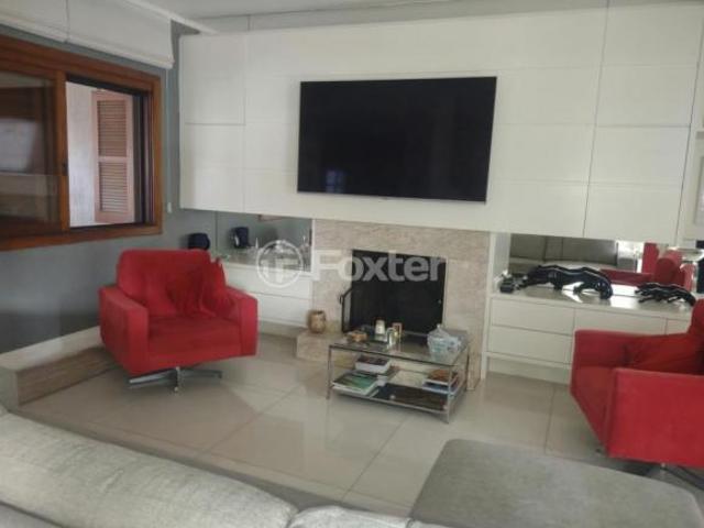 Casa em Condomínio, 3 dormitórios, 250.58 m², em Santa Tereza