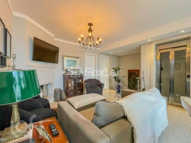 Casa em Condomínio, 3 dormitórios, 250.88 m², em Praia de Belas