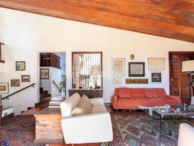 Casa em Condomínio, 3 dormitórios, 250 m², em Jardim Guedala