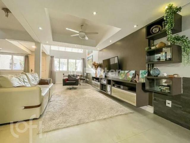 Casa em Condomínio, 3 dormitórios, 251.18 m², em Tristeza