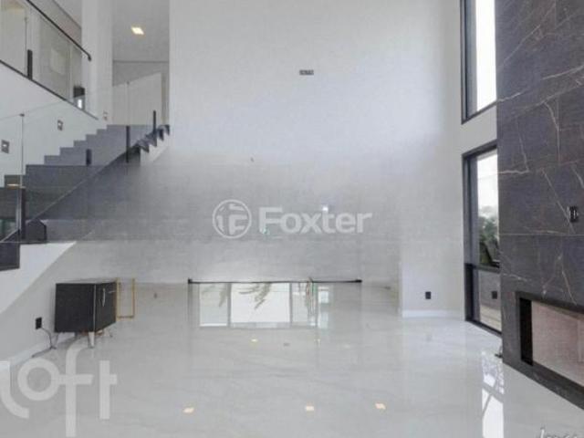 Casa em Condomínio, 3 dormitórios, 255.64 m², em Centro