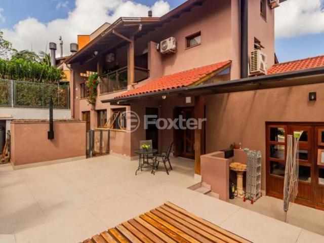 Casa em Condomínio, 3 dormitórios, 260.74 m², em Cavalhada