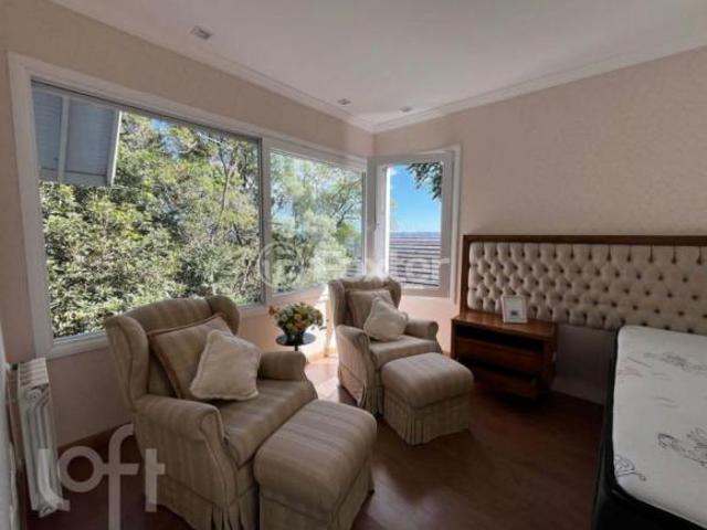 Casa em Condomínio, 3 dormitórios, 260.98 m², em Floresta