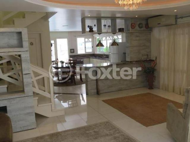 Casa em Condomínio, 3 dormitórios, 262.81 m², em Dom Feliciano