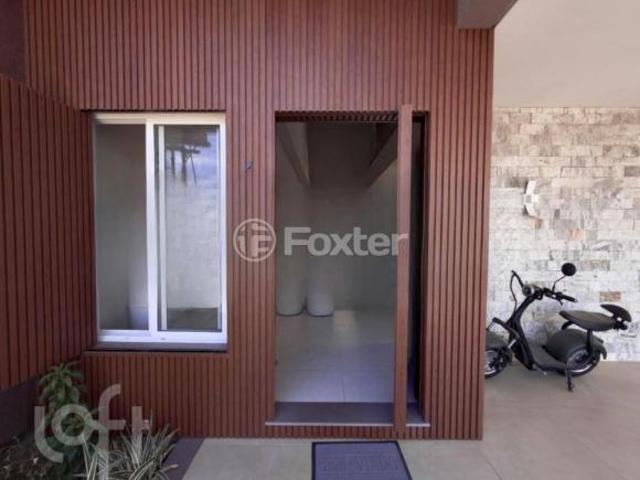 Casa em Condomínio, 3 dormitórios, 267.25 m², em Centro