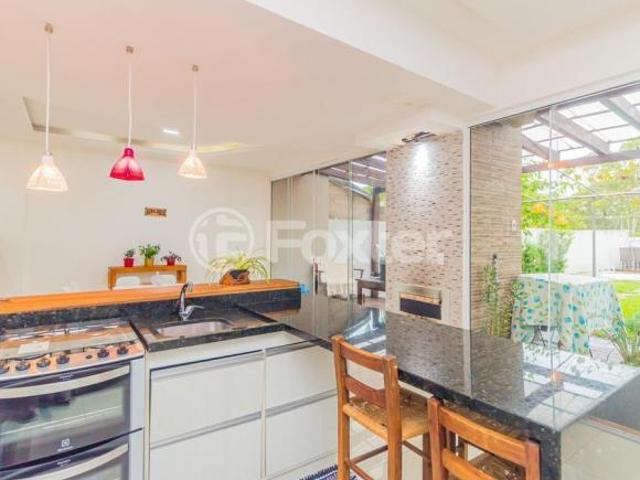 Casa em Condomínio, 3 dormitórios, 272 m², em Hípica