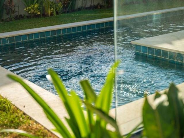Casa em Condomínio, 3 dormitórios, 273.12 m², em Centro