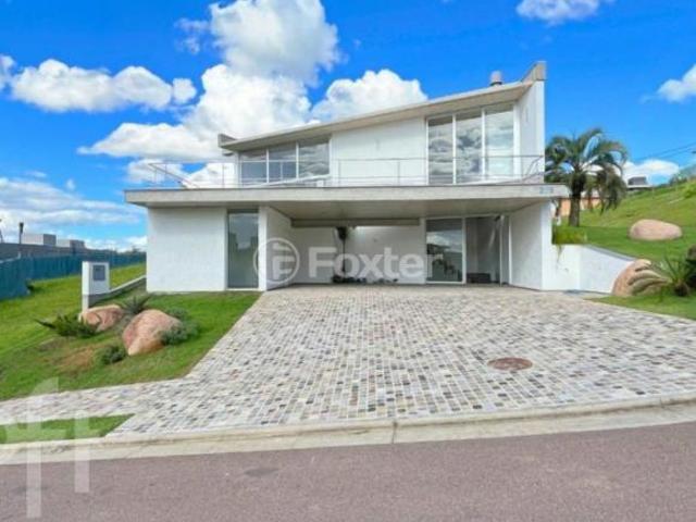Casa em Condomínio, 3 dormitórios, 280 m², em Vila Nova