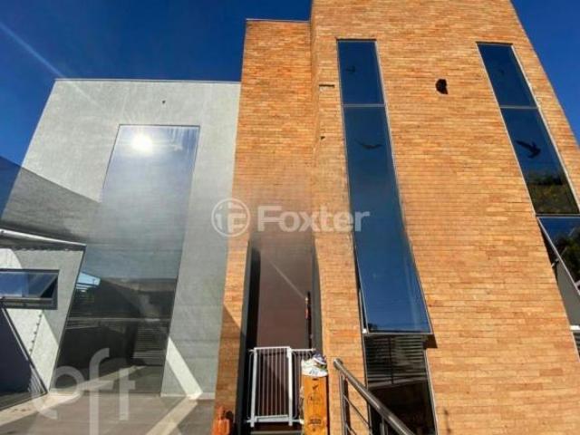 Casa em Condomínio, 3 dormitórios, 280 m², em Mário Quintana
