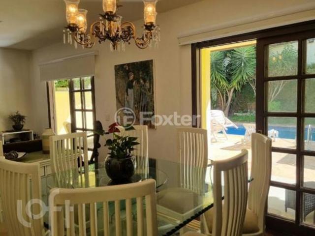Casa em Condomínio, 3 dormitórios, 293 m², em Jardim Lambreta