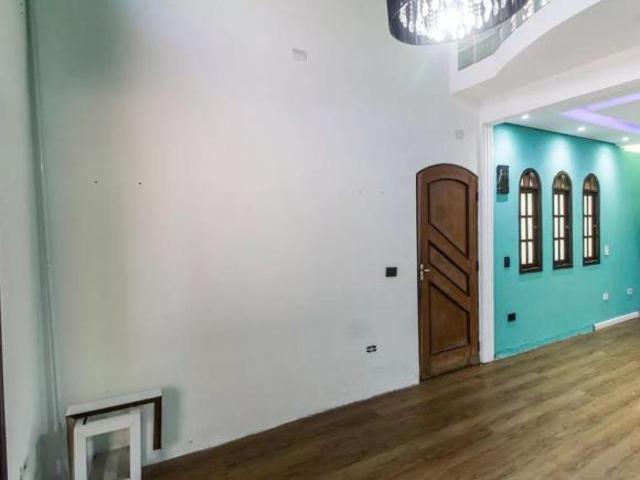 Casa em condomínio, 3 dormitórios, 2 banheiro, área gourmet com churrasqueira, 1 vaga