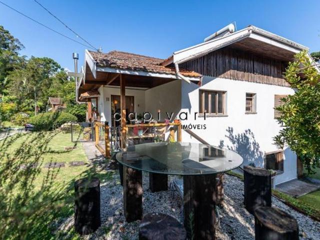Casa em condomínio 3 dormitórios, 2 banheiros