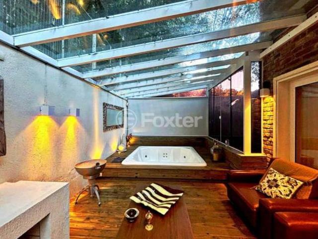 Casa em Condomínio, 3 dormitórios, 300 m², em Vale do Bosque