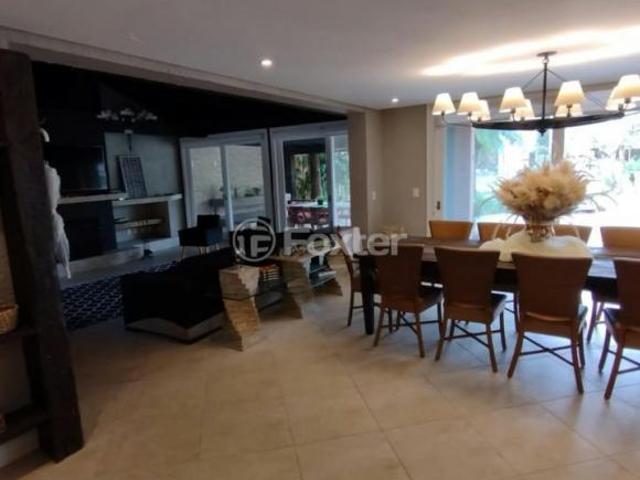 Casa em Condomínio, 3 dormitórios, 302.82 m², em Picada