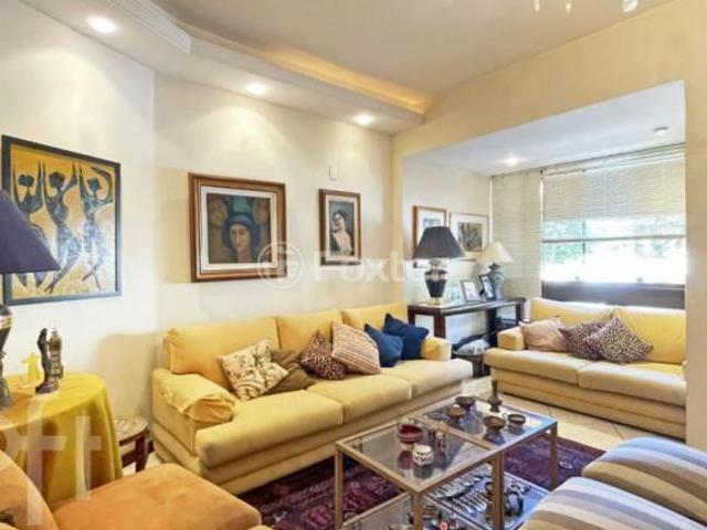 Casa em Condomínio, 3 dormitórios, 308 m², em Boa Vista
