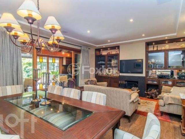 Casa em Condomínio, 3 dormitórios, 313 m², em Três Figueiras