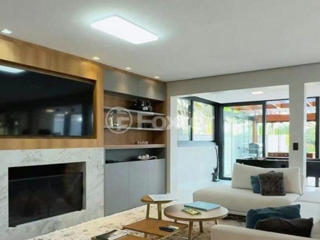 Casa em Condomínio, 3 dormitórios, 318 m², em Belém Novo