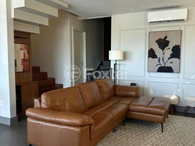 Casa em Condomínio, 3 dormitórios, 330 m², em Vila Nova