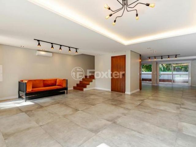 Casa em Condomínio, 3 dormitórios, 333.45 m², em Vila Nova
