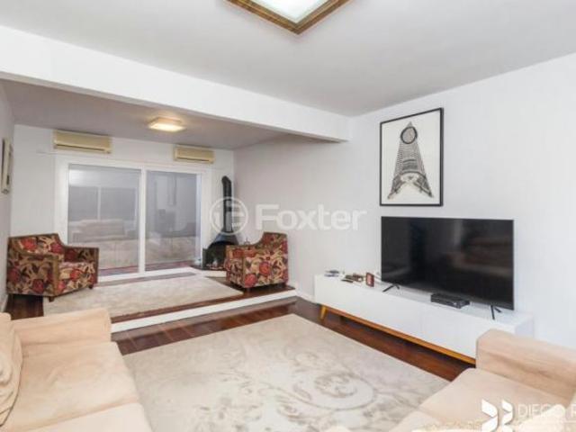 Casa em Condomínio, 3 dormitórios, 336 m², em Pedra Redonda