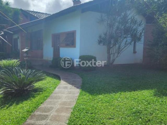 Casa em Condomínio, 3 dormitórios, 337 m², em Vila Imperial