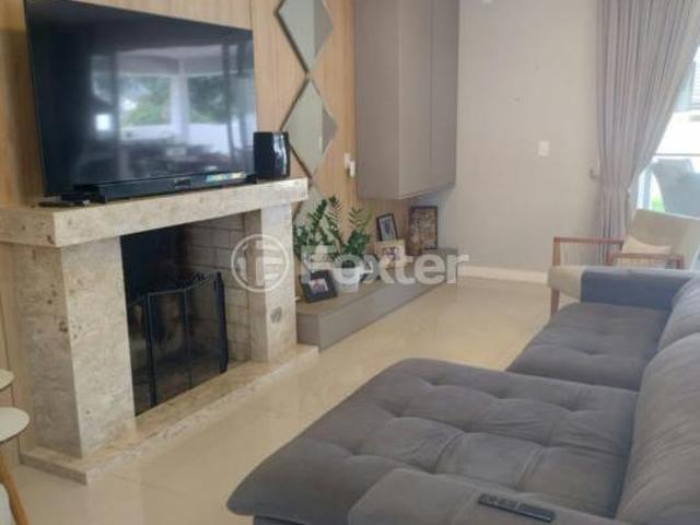 Casa em Condomínio, 3 dormitórios, 340 m², em Jardim Krahe